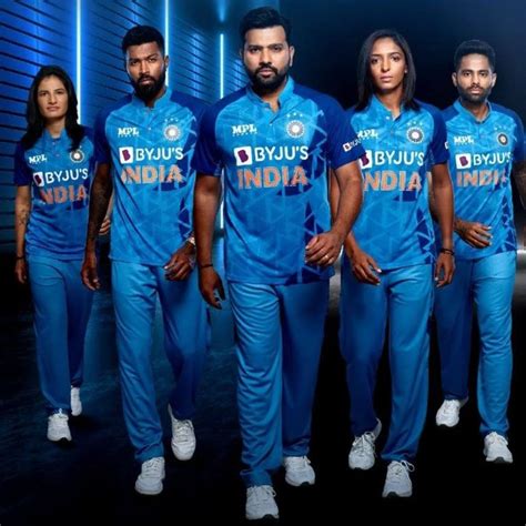 इस बड़े टी20 रिकॉर्ड को पीछे छोड़ सकते हैं विराट सिर्फ मैक्सवेल हैं आगे