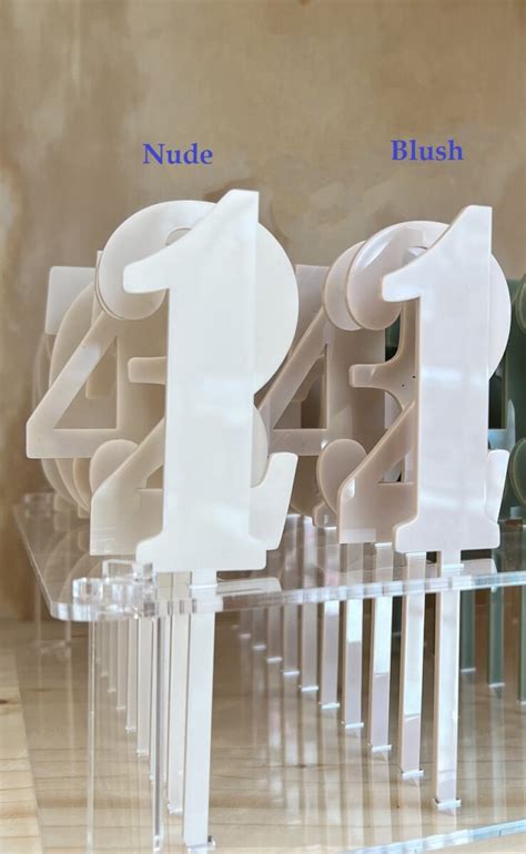 Cake Topper Acryl Nude Zahl 8 3 99