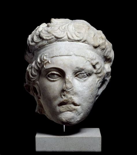Image Gallery Diadoumenos Sculptor Statue Image