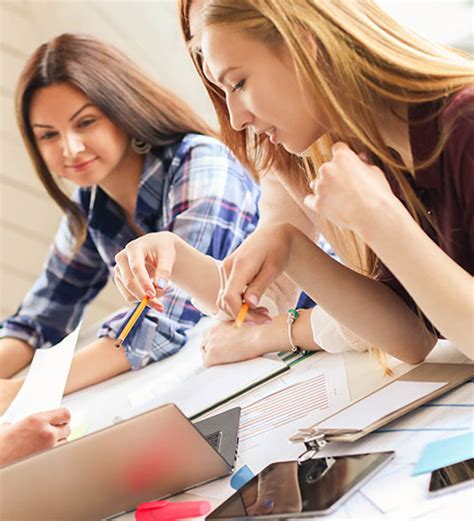 About Us 산업현장에서 필요한 모든 교육을 디지털 트윈과 함께 제공합니다