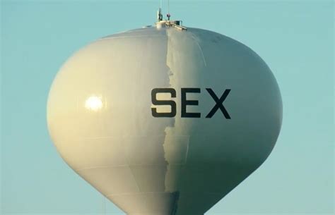Look Sussex Water Tower Reads Sex After Unfinished Paint Job UPI Com