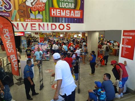 Incrementan Aglomeraciones Por Compra De útiles Escolares