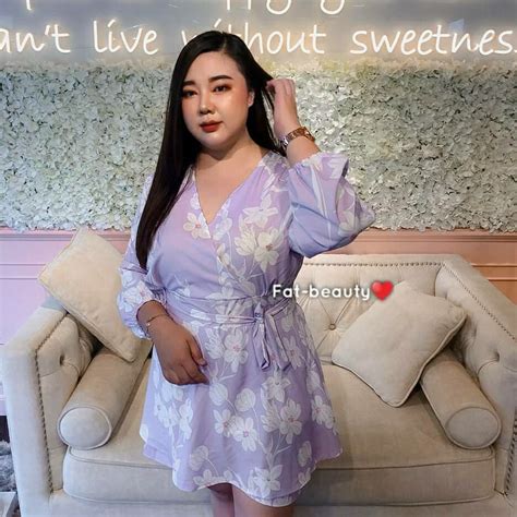 360 บ พร้อมส่งจ้า Jumpsuit ขาสั้น คอวีป้ายสวยๆ แขนยาวจั้มปลายแขน ข้างเอวเย็บติดสายผูกเอวผูก