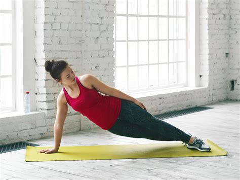 Side Plank How To Practice Precautions And Benefits Of Vasisthasana
