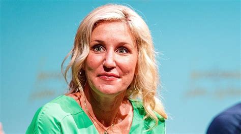 Jenny Marrs Gives Fans A Peek At Her Upcoming Memoir