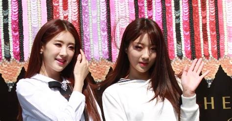 화보 현아경리 바람에 치마가 날리는 초미니
