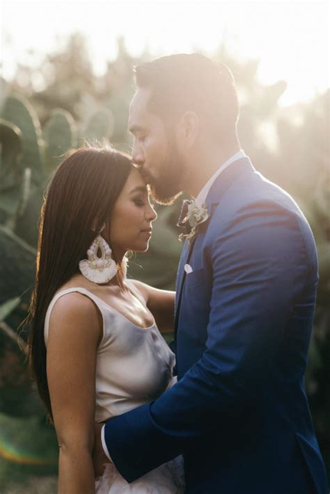 6 Fresh Ideas For Accessorizing Your Boho Chic Wedding Dress Sweet
