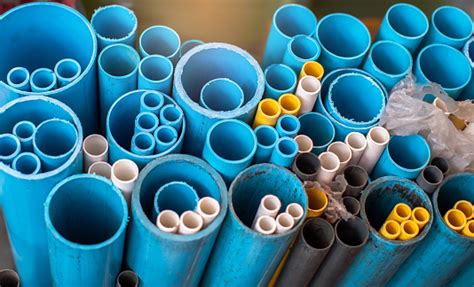 파란색 플라스틱 파이프 배경 창고에 쌓인 Pvc 파이프 건설에 사용되는 Pvc 수도관에 닫습니다 0명에 대한 스톡 사진 및 기타