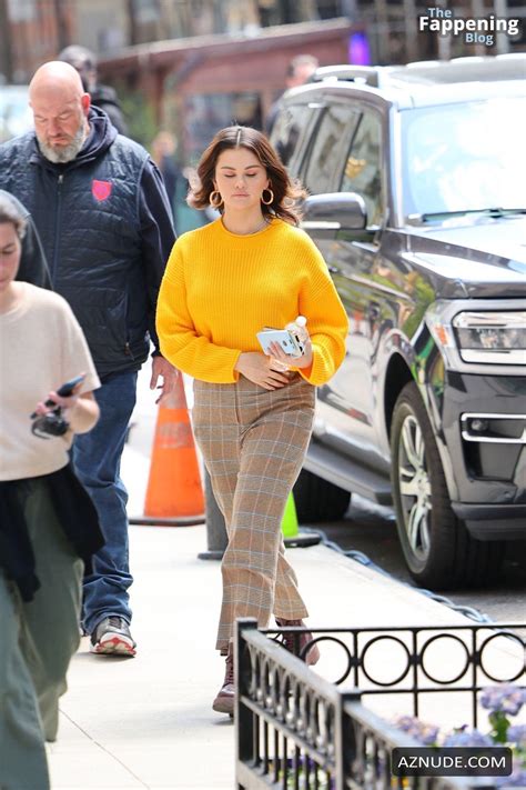 Selena Gomez Stuns With Sexy Look On The Set Of Only Murders In The