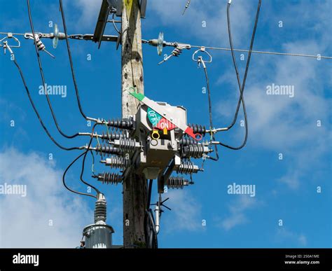 Electricity Distribution 3 Phase High Voltage Circuit Breaker Isolator