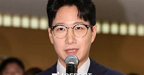 ‘정다은♥ 조우종 육아난이도 상 인증 딸이 던진 눈에 얼굴 맞아
