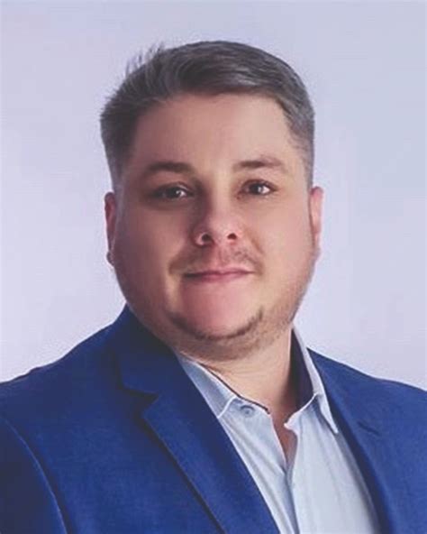 Tiago Paixão Editora Reticências