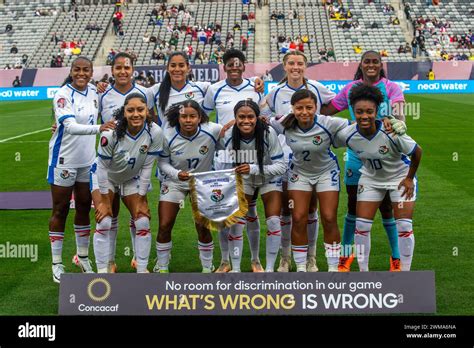 San Diego Ca February 24 The Panama Starting Eleven Pose For Their