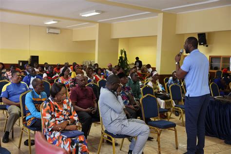 Célébration de la semaine mondiale de l entrepreneuriat à Moanda