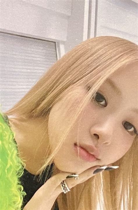 Zhi Hard To Love 🔥 On Twitter Rt Skintypink Prettiest 💚 RosÉ