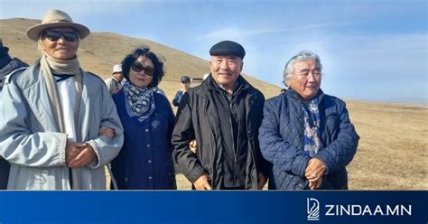 Өвөрхангай нутаг руу ороход өвөртлөөд авах шиг санагдав