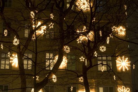 Best 15 Of Outdoor Hanging Snowflake Lights