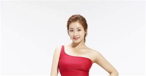 강소라 레드 비키니 8등신 몸매 공개