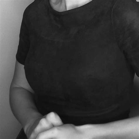 Половинка меня🤣 Почему я выстроила фото таким образом Многие люди делят себя на 2 части и я