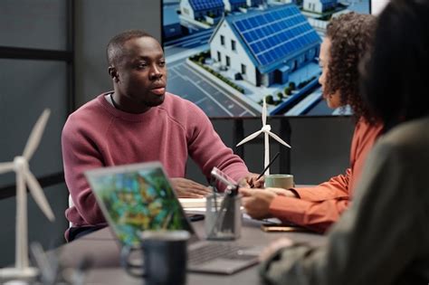 Premium Photo Discussion Of New Project Points