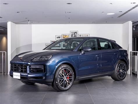 在 台中保時捷中心 購買中古保時捷 Cayenne S Coupé