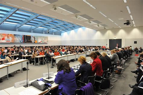 VDS: Die Partei hat immer Recht | denklatenz.de | Das Magazin