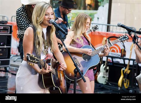 Country Music Duo Maddie And Tae Members Tae Dye Left And Maddie Marlow