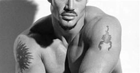 El Macho Bus Bisexual De Ricardo Fort Infobae