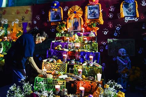 Ofrenda De Día De Muertos ¿cómo Hacerla Y Qué Elementos Debe Tener