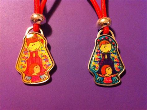 Artesanal Exclusivo COLGANTE VIRGENCITA PLIS SILUETA COLOR Comprar Online En Fraileayd