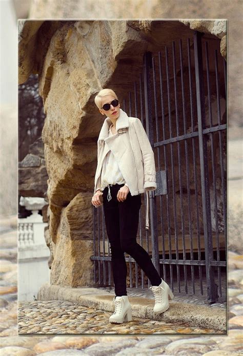 18 Cute Outfits To Wear With Platform Boots This Season