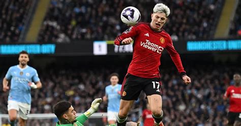 Gary Neville Disagrees With Erik Ten Hag On Two Manchester United