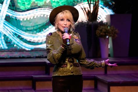 Dolly Parton Reveals Plans To Open Museum In Nashville Blooloop