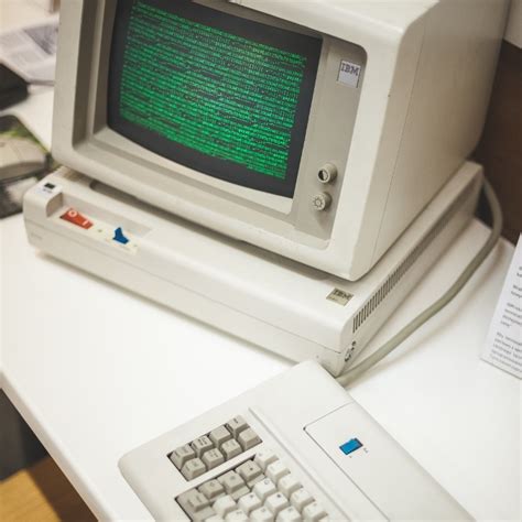 Terminal Ibm 3178 C I Pierwsze Obudowy Z Plastiku Muzeum Komputerów Osobistych