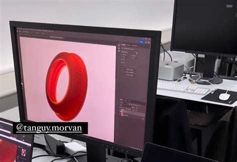 Can Someone Help Me Identify This Monitor R Monitors