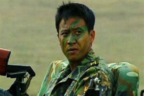 在部队升连长好还是当团部参谋好？团长