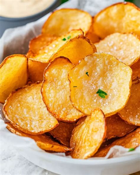 Crispy Homemade Potato Chips Recipe Yumyy