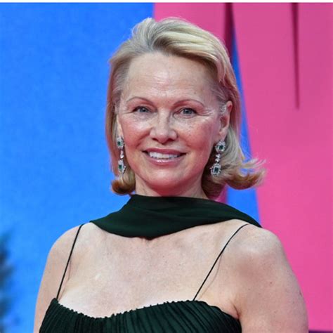 Pamela Anderson 56 Looks Incredible As She Goes Make Up Free In New