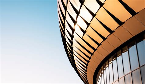 무료 이미지 건축물 하늘 창문 마천루 곡선 반사 색깔 조명 원 대칭 모양 일광 4242x2457