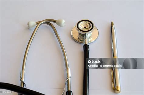 의료 기록 양식 및 의사의 청진기 건강관리와 의술에 대한 스톡 사진 및 기타 이미지 건강관리와 의술 과학 문서 Istock