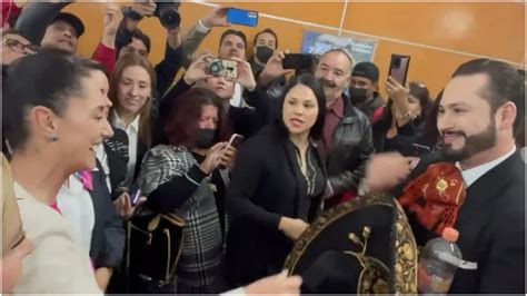 Claudia Sheinbaum Fue Recibida Con Mariachis Y Globos En Chihuahua Infobae