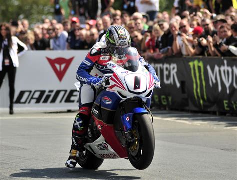 Isle Of Man Tt Legends Leading The Way Wheel World Reviews