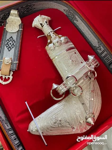 خنجر للبيع بسعر مغري نوادر الداخلية بهلاء 258421321