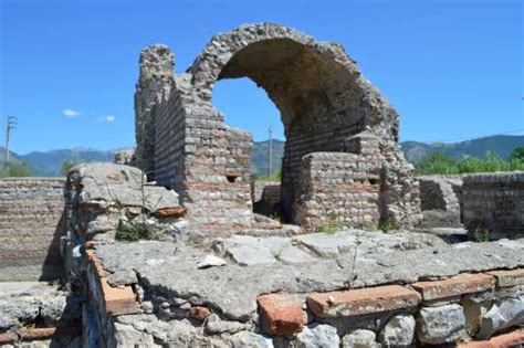 Ancient Romans Inspired The Recipe For This Self Healing Concrete