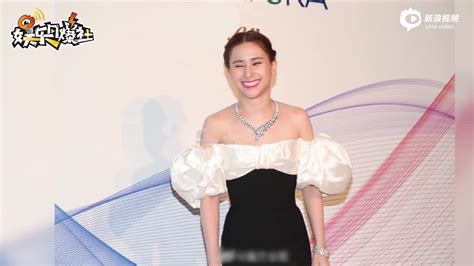 视频：何超莲大赞男友人品好 自曝妈咪知道恋情手机新浪网