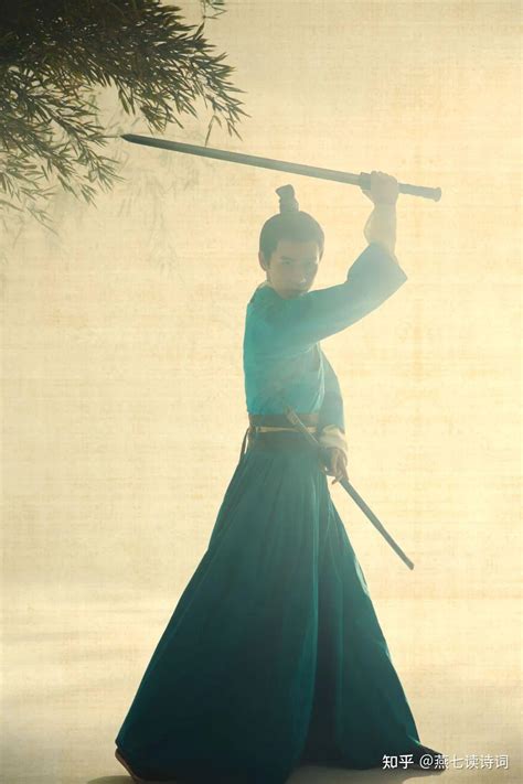 李白最有“杀气”的一首诗，中间两句狂到没边，只想跪下唱征服 知乎