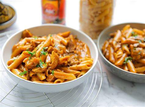 Pasta met kip in pindasaus Kookmutsjes Recept Recepten Voedsel ideeën Pastagerechten