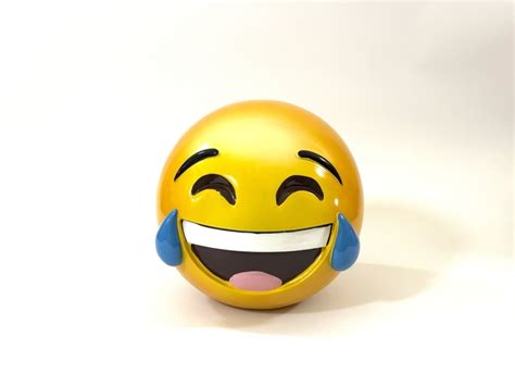 SmajlÍk Emoji Emotikon Socha