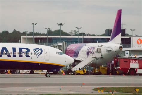 Dlaczego Wizz Air Lata Airbusami A Ryanair Samolotami Boeinga