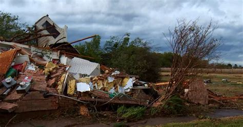 Two Dead Several Injured In Texas Oklahoma Storms That Destroyed